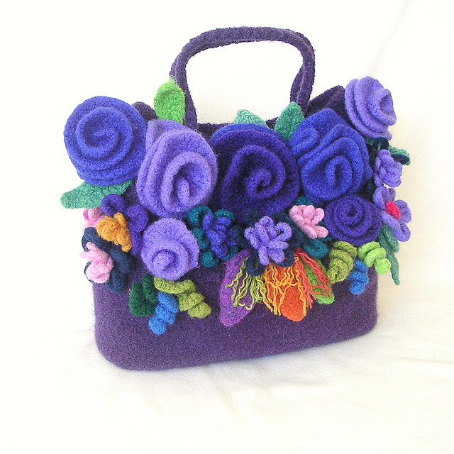 Ravelry: Flower Felted Bag pattern by GraceG2