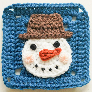Ravelry: Snowman Granny Square pattern by GrannySquare.Me