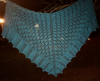 Ravelry: GreatScottKnits' Pagoda Pretty Triangle Shawl