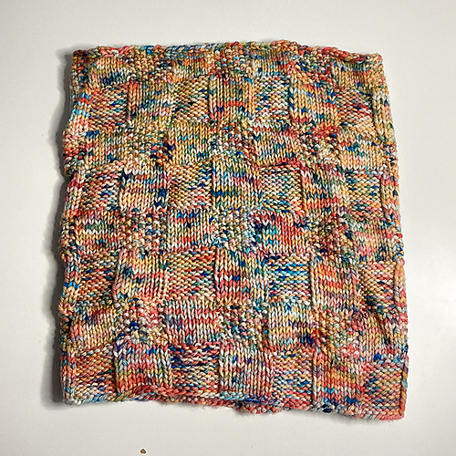 Ravelry: Creative Checkerboard Cowl pattern by GreatScott Knitting