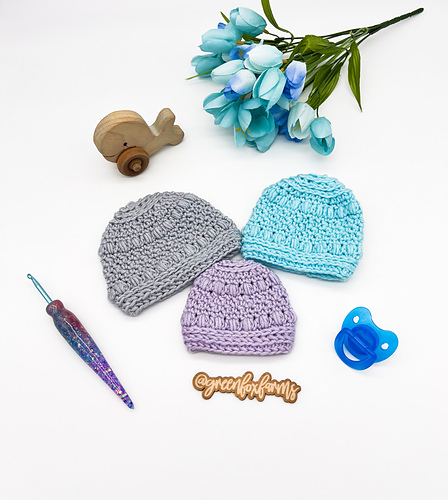 Ravelry: Labyrinth Lullaby Preemie Hats pattern by Lisa M Fox