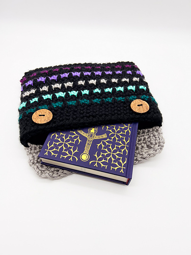 Ravelry: Pop of Color Book Sleeves pattern by Lisa M Fox