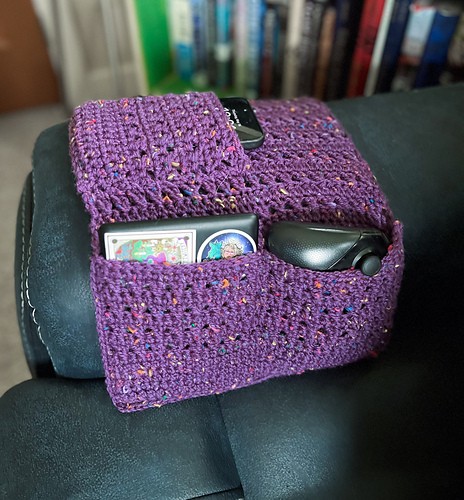 Ravelry: Hopscotch Sofa Sidekick pattern by Lisa M Fox