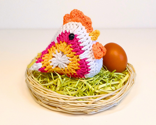 Ravelry: Granny Square Chicken pattern by Susanne Grünes