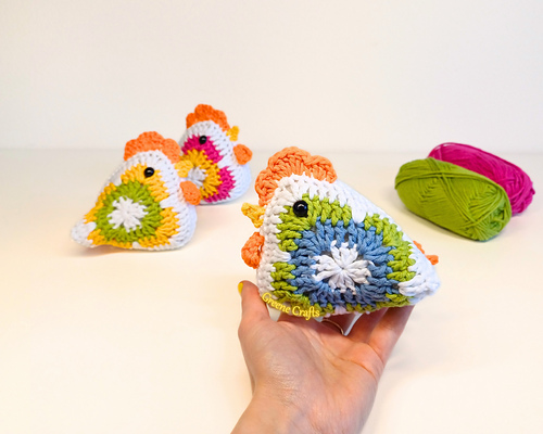 Ravelry: Granny Square Chicken pattern by Susanne Grünes