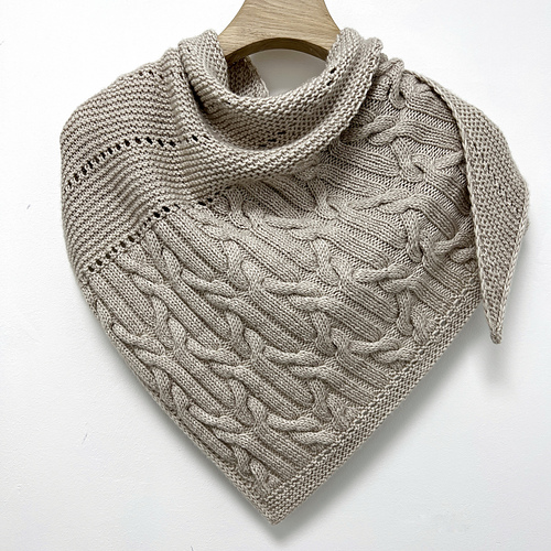 Ravelry: Rope Knots pattern by Gretha Mensen