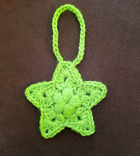 Ravelry: 3 row CHRISTMAS STAR ornament pattern by Criss Wall