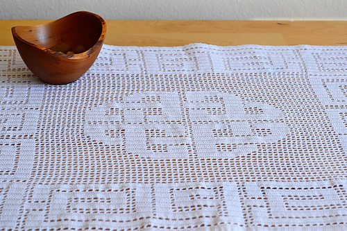 Ravelry: Celtic Block Center Piece pattern by Grid Mammal Crafts