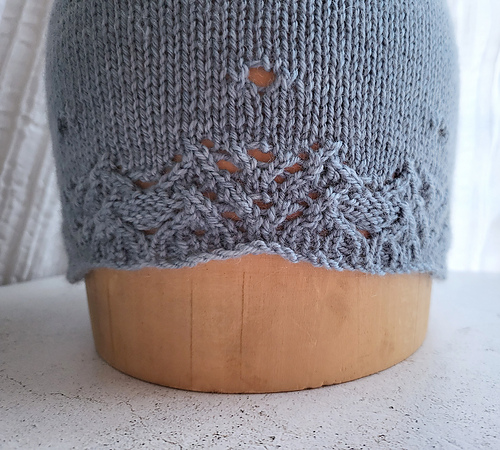 Ravelry: Lucky lace hat pattern by Natasha Sills