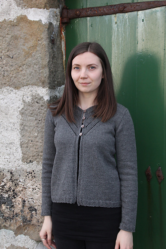 Ravelry: Islay pattern by Gudrun Johnston