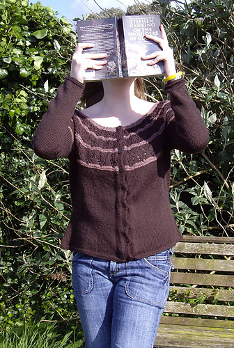 Ravelry: Autumn Leaves Cardigan pattern by Janine Le Cras