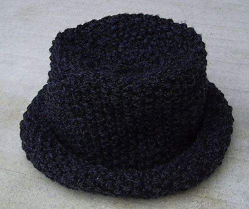 Ravelry: #19 Top Hat pattern by Linda Cyr