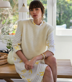 Ravelry: Suzie sweater pattern by Anny Blatt