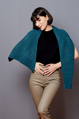 Ravelry: Attabi Shawl pattern by Nina Holubcova