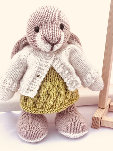 Ravelry: Bilberry Bunny pattern by Pat Alinejad
