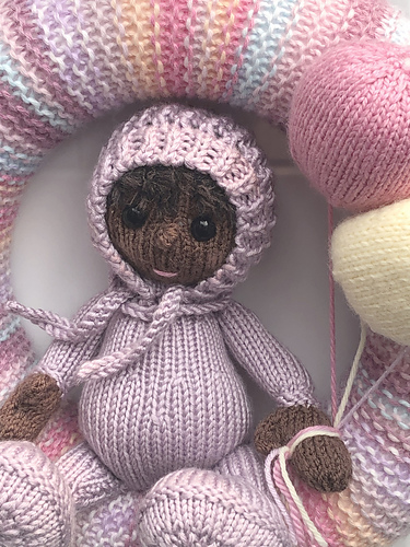 Ravelry: Welcome New Baby Wreath pattern by Pat Alinejad