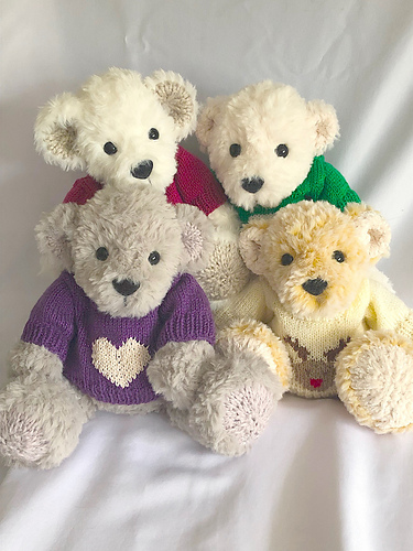 Ravelry: Fig Bear pattern by Pat Alinejad