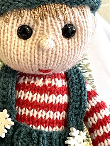 Ravelry: Ginger and Snap Elves pattern by Pat Alinejad