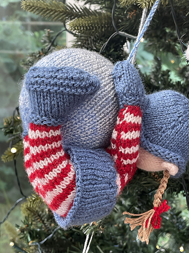 Ravelry: Christmas Baubles part II pattern by Pat Alinejad
