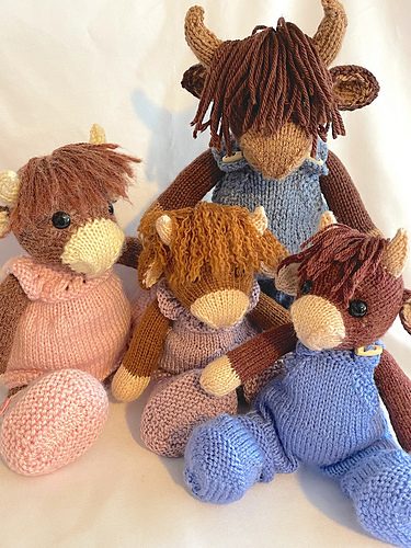 Ravelry: Cowslip pattern by Pat Alinejad