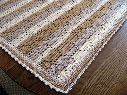 Ravelry: Nana's "Sweet As Can Bee" Baby Blanket pattern by D Maunz