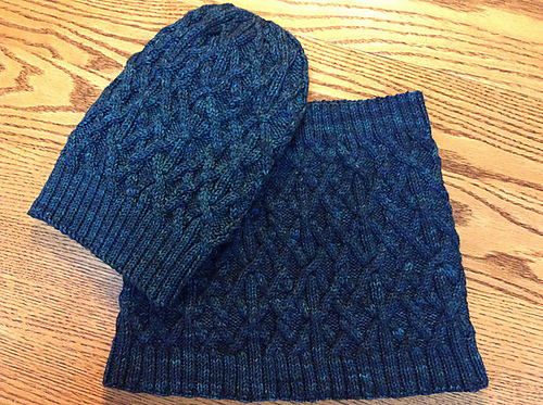 Ravelry: Thicket pattern by Annie Hamilton