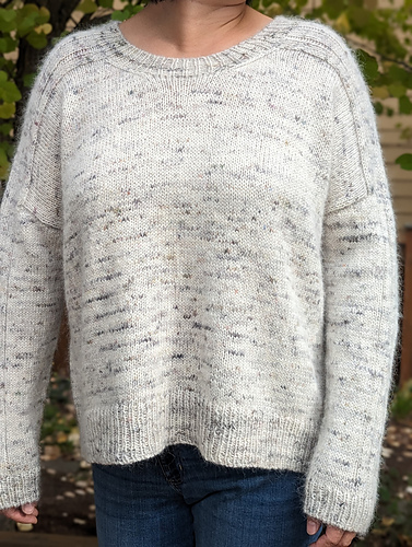 Ravelry: Skyline Pullover pattern by Tori Yu