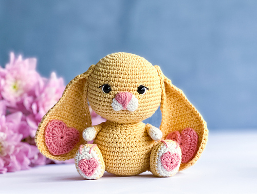 Ravelry: Crochet bunny / rabbit pattern by Halime Özel