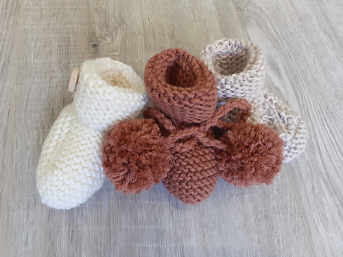 Ravelry: Simple Bootees 3 pattern by Kim Hutchinson