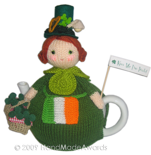Ravelry: St. Patrick's Day Tea Cosy pattern by Loly Fuertes