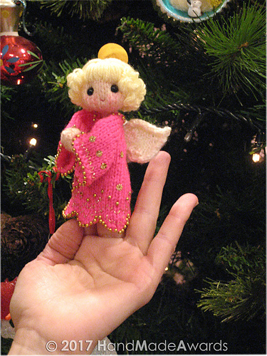 Ravelry: Pink Christmas Angel Finger Puppet pattern by Loly Fuertes