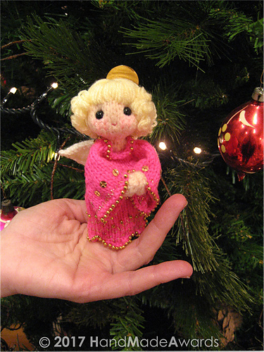 Ravelry: Pink Christmas Angel Finger Puppet pattern by Loly Fuertes