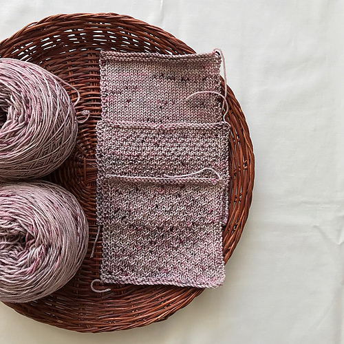 Ravelry: Mebuki pattern by Ririko