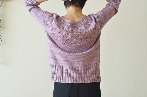 Ravelry: Crawling Vines pattern by Ririko