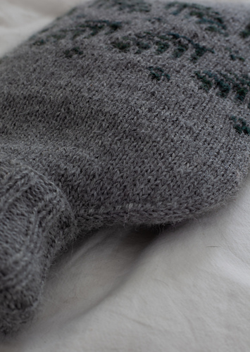 Ravelry: Pine Needle Hottie pattern by Hannah Haworth