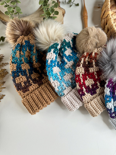 Ravelry: Labyrinth Mosaic Hat pattern by Hannah Cross