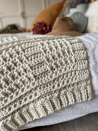 Ravelry: Super Silver Squares Blanket pattern by Hannah Cross