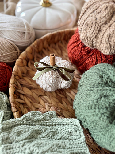 Ravelry: Deidra Stacking Pumpkins pattern by Hannah Cross