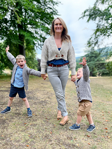 Ravelry: Wetherby Cardigan Child pattern by Hannah Cross