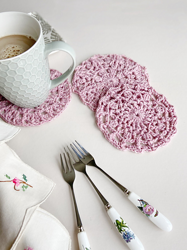 Ravelry: Lovely Lace Coaster Set pattern by Hannah Cross