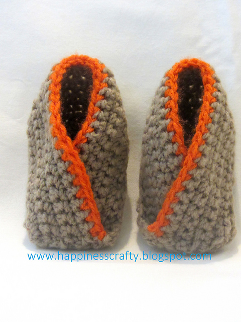Ravelry: Simple Baby Booties pattern by HappinessCrafty