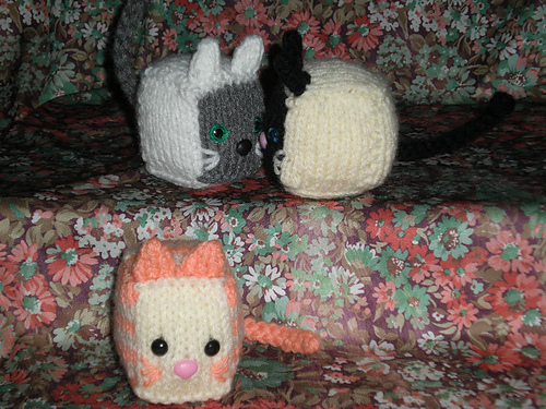Ravelry: Cubic Cat pattern by Amigurumi Planet!
