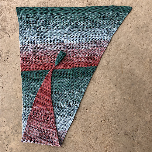 Ravelry: With a Twist Shawl pattern by Rachy Newin