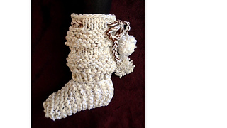 Ravelry: SLOUCHY BOOT SLIPPERS #427-15 pattern by Emi Harrington