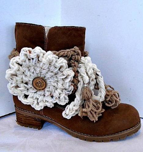 Ravelry: 1108yt- Bohemian Boot Cuffs pattern by Emi Harrington