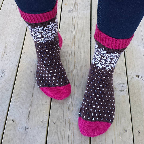 Ravelry: Astrid pattern by Sari Nordlund