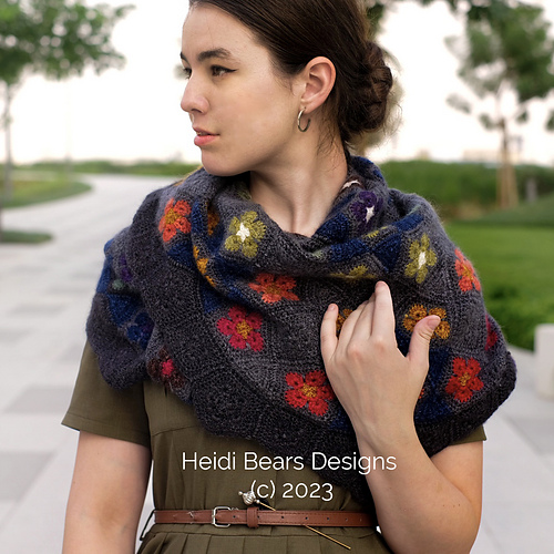 Ravelry: Starry Starry Night Shawl pattern by Heidi Bears