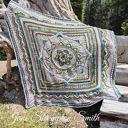 Ravelry: Encompass pattern by Helen Shrimpton