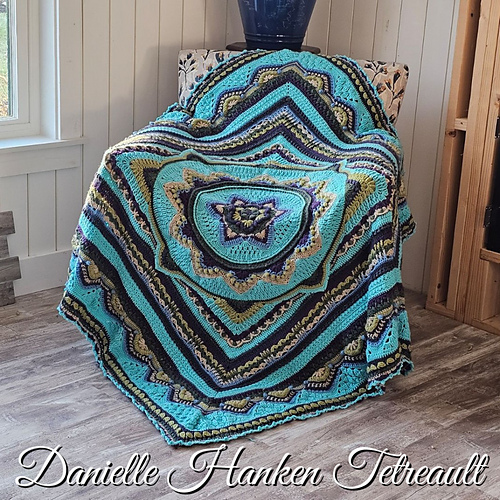 Ravelry: Encompass pattern by Helen Shrimpton