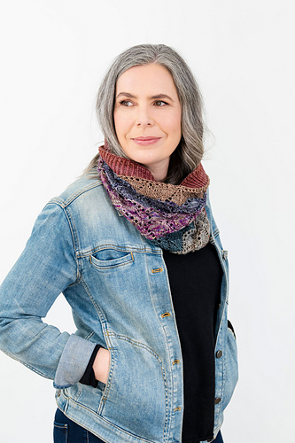 Ravelry: Oddments Cowl pattern by Helen Stewart